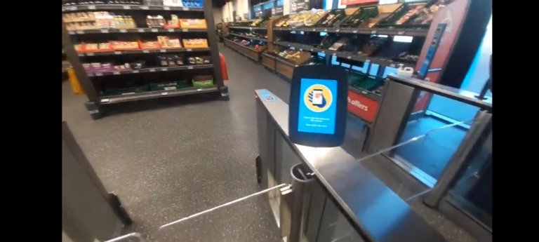 London: Zutritt zu Aldi nur noch mit QR-Code - reitschuster.de